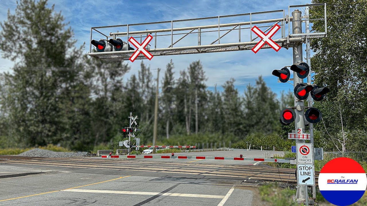 Railroad Crossing | 104 Avenue #1, Surrey, BC (Video 2) - YouTube