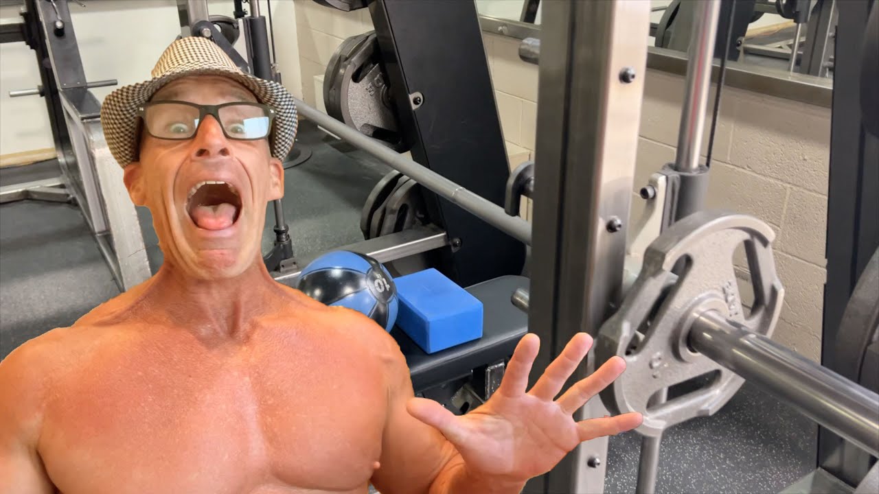 The smith machine is a guillotine - YouTube