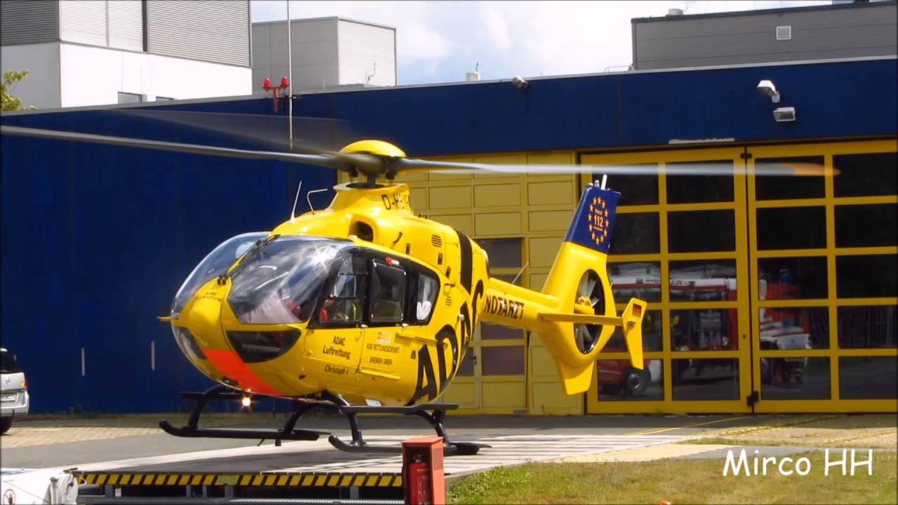 RTH Christoph 6 (D-HBYF). Landung beim Tag der Sicherheit in Bremen am ...