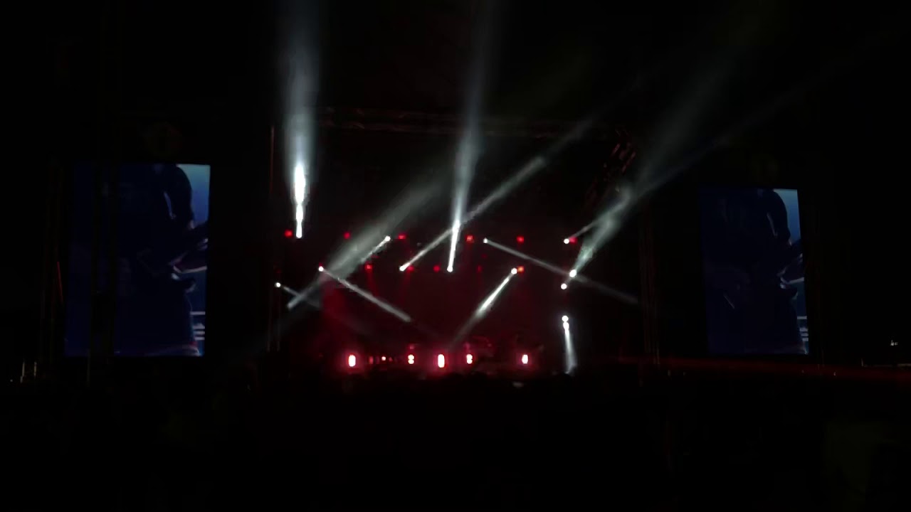 Pretty Don Broco Pt 2 Leeds Fest 2018 - YouTube