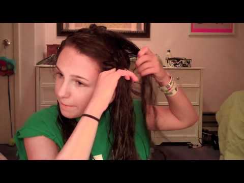 How to Scrunch Your Hair - YouTube