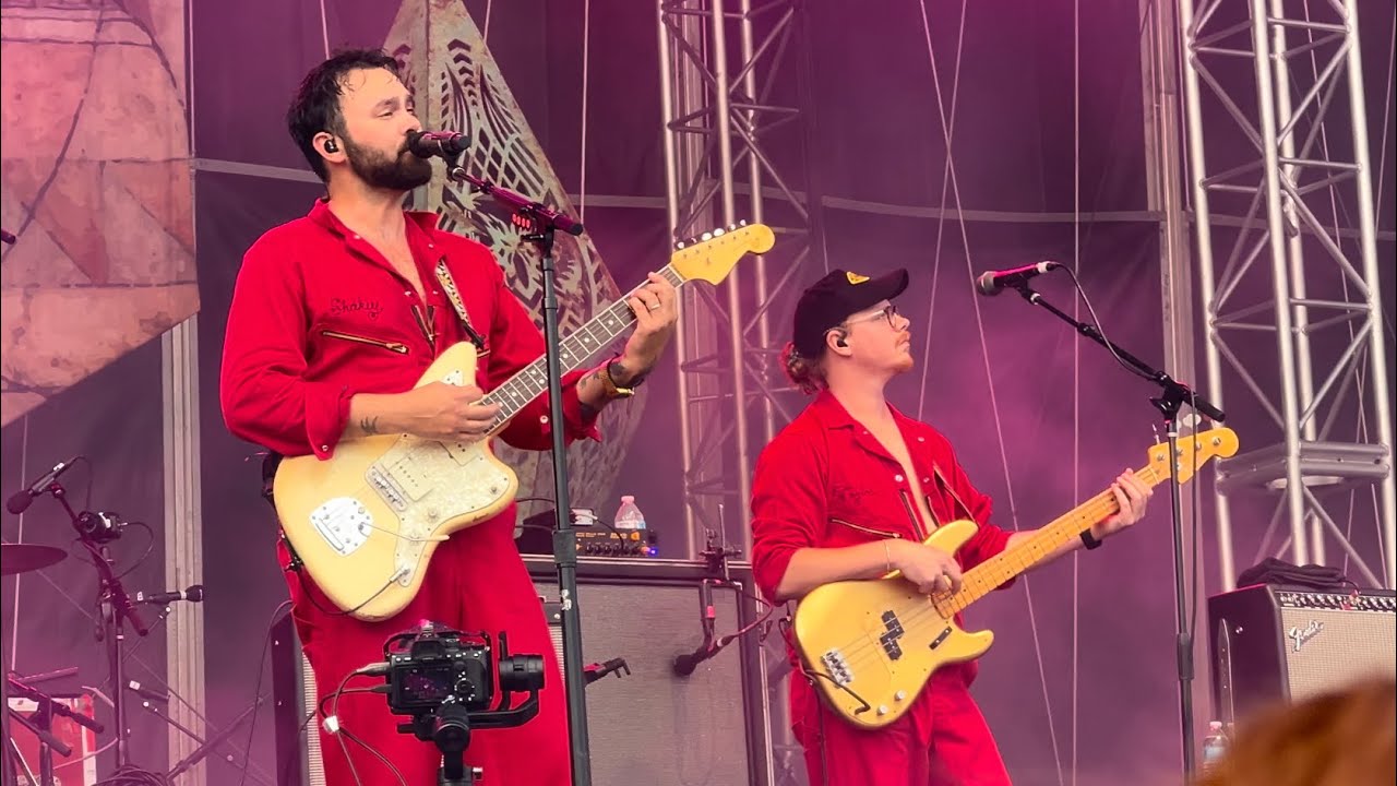 Shakey Graves - Chinatown & Band Intro - Portland ME 6/30/2024 - YouTube