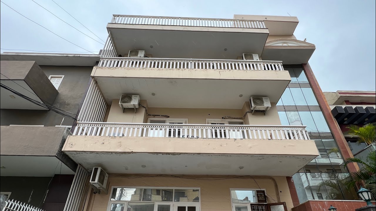300 गज का Independet House Home Villa Kothi For sale in Sector 43 ...