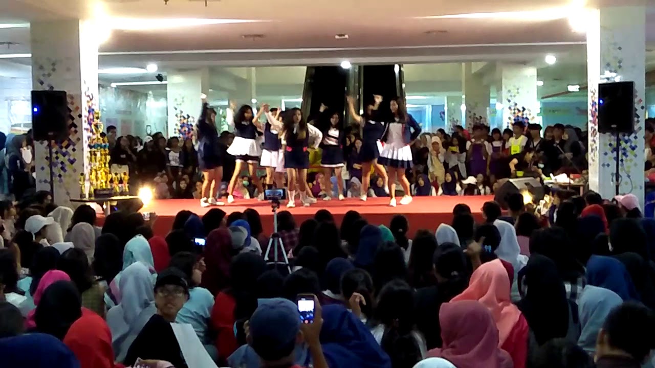 LAtwins Dance Cover Twice Signal + Intro at Elos Bogor 20082017 - YouTube