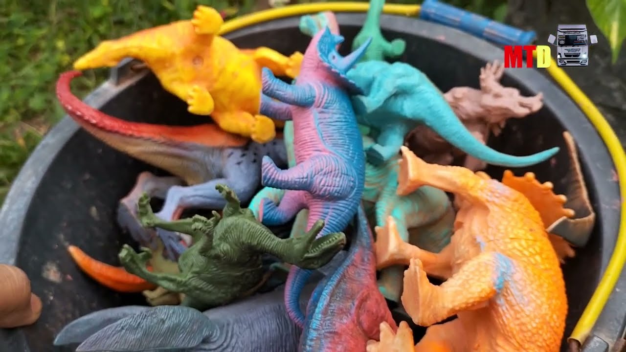 Mainan Dinosaurus: Mosasaurus,Dilophosaurus,T Rex,Triceratops ...