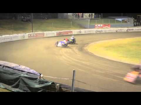 Jack Young Sidecar Final Gillman Speedway 25/11/2012 - YouTube