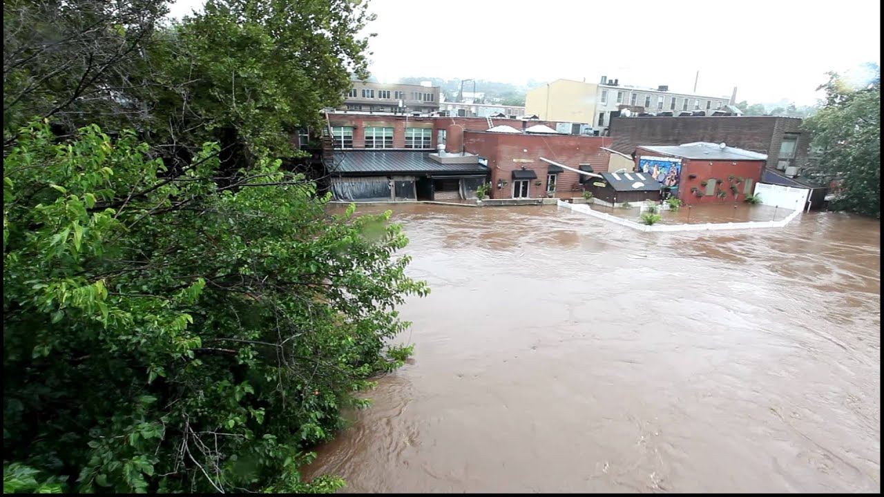 Hurricane Irene flood damage Manayunk Brew Pub 8/28/11 - YouTube