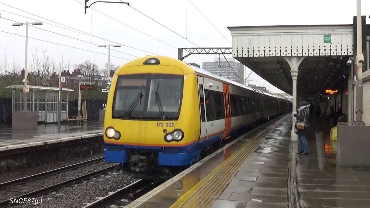 London Overground Class 172 at Camden Road - YouTube