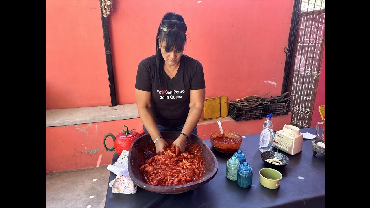 Como preparar carne adobada de puerco por Kenna Soqui - YouTube