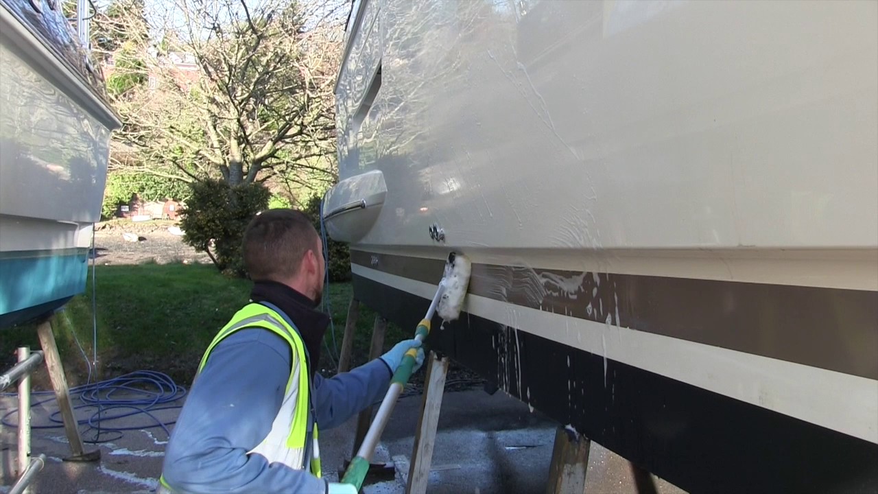 How to... Polish your boat - YouTube
