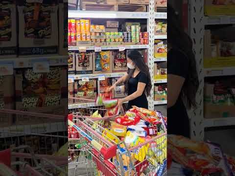 TEMENIN MAMI BELANJA JAJANAN UNTUK ANAK YUK PART 1 #babyoliv #ciskanovita #belanjabulanan #shorts