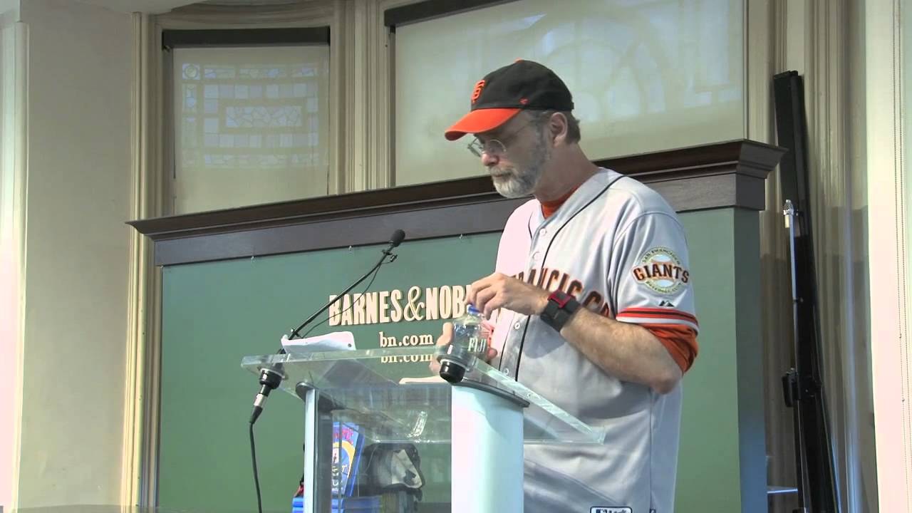 Christopher Moore Live at B&N (clip 3) - YouTube