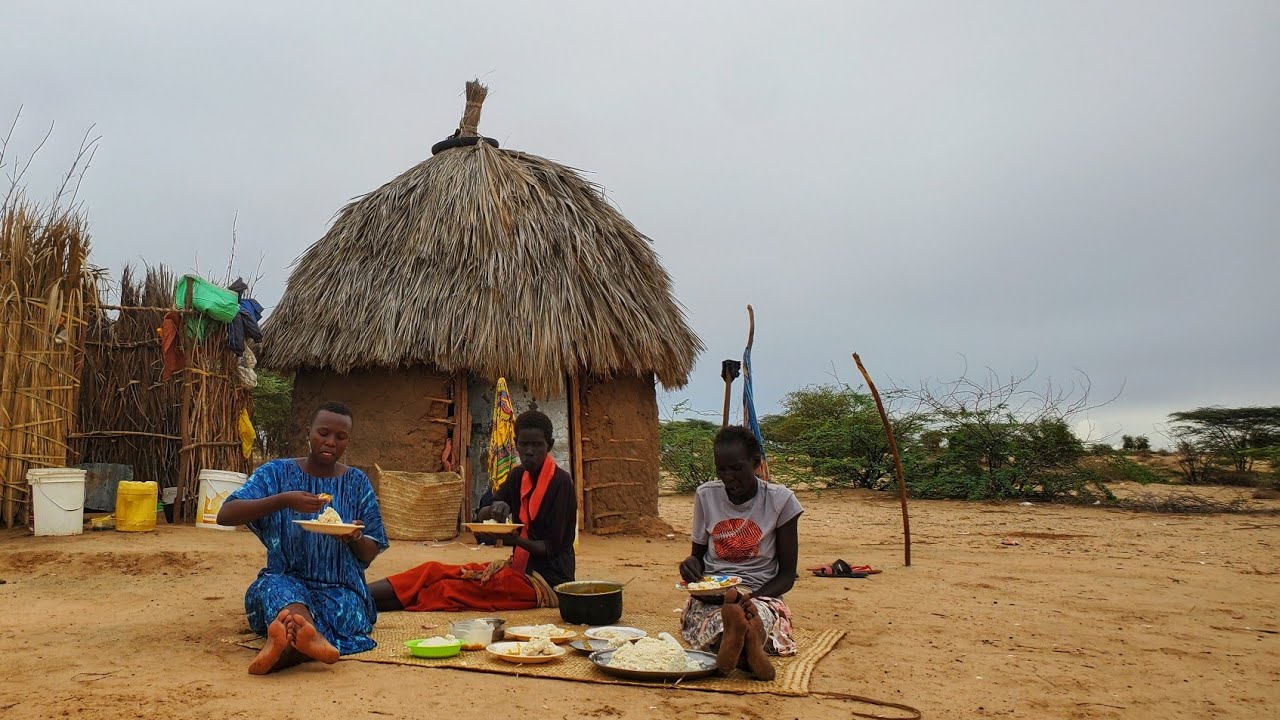 Cooking Tasty Traditional African Village Food for Lunch // African ...
