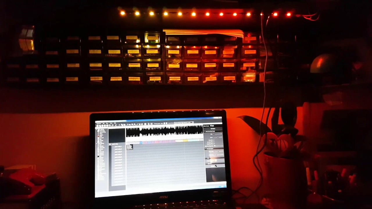 Vixen + arduino nano v3 + ws2812b - YouTube