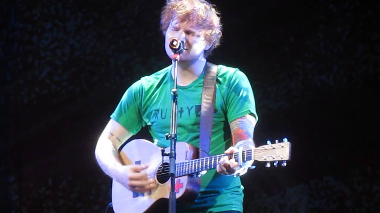Ed Sheeran - The A Team (Live) - YouTube