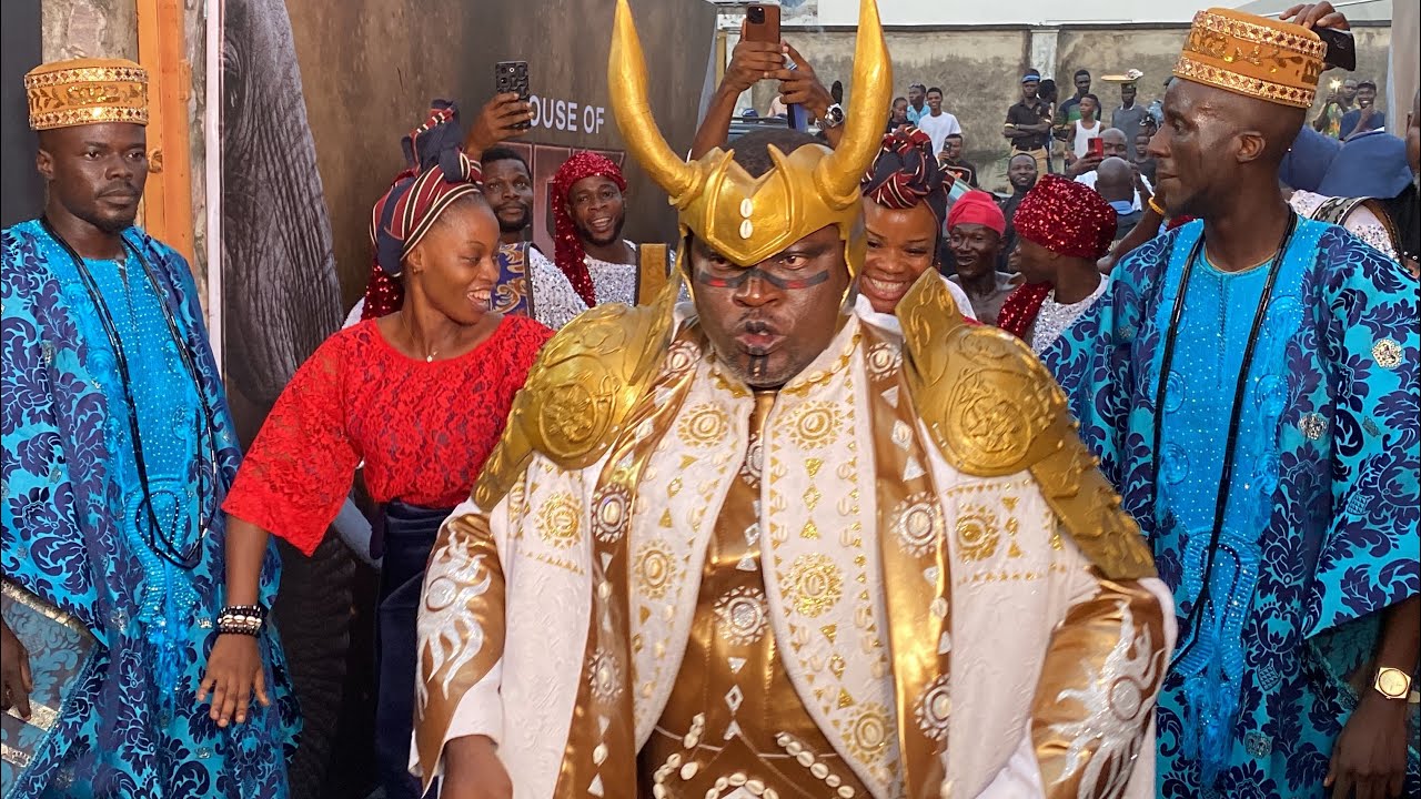 WATCH HEROIC ARRIVAL OF BASHORUN GAA AT HOUSE OF GAA MOVIE PREMIERE - YouTube