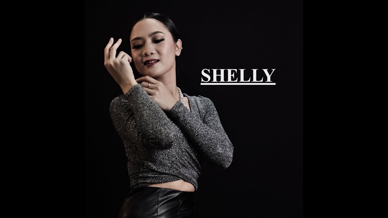 SHELLY - MERANA (Official Music Video) - YouTube