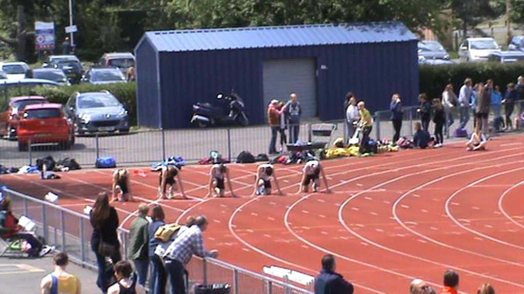 Steven running 100m - YouTube