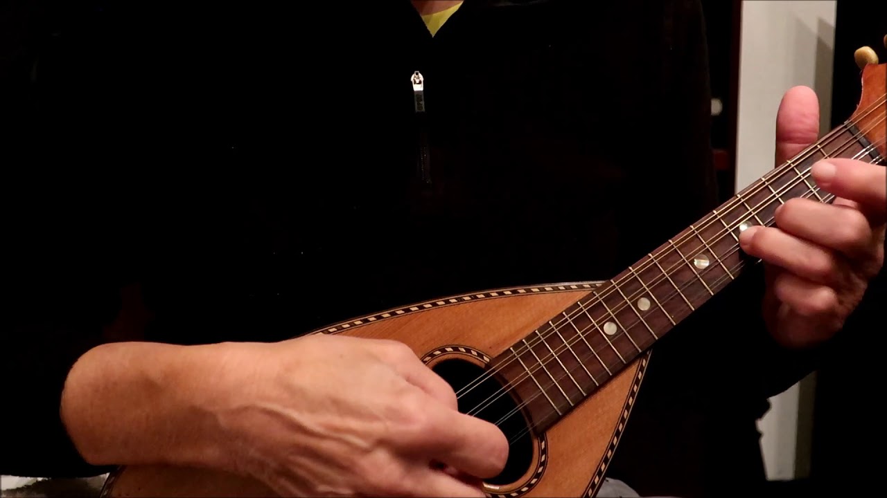 Nonesuch Renaissance music by mandolin - YouTube