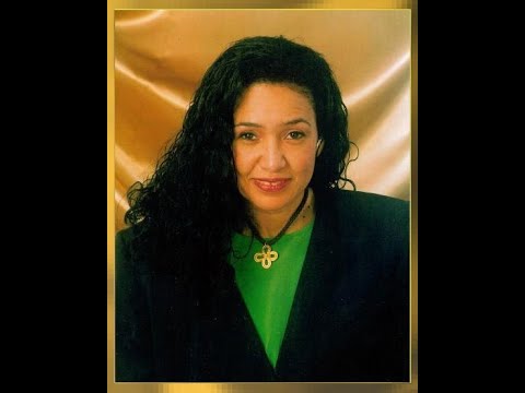 The Keynote Cafe's Interview with VINNIE BARRETT - YouTube