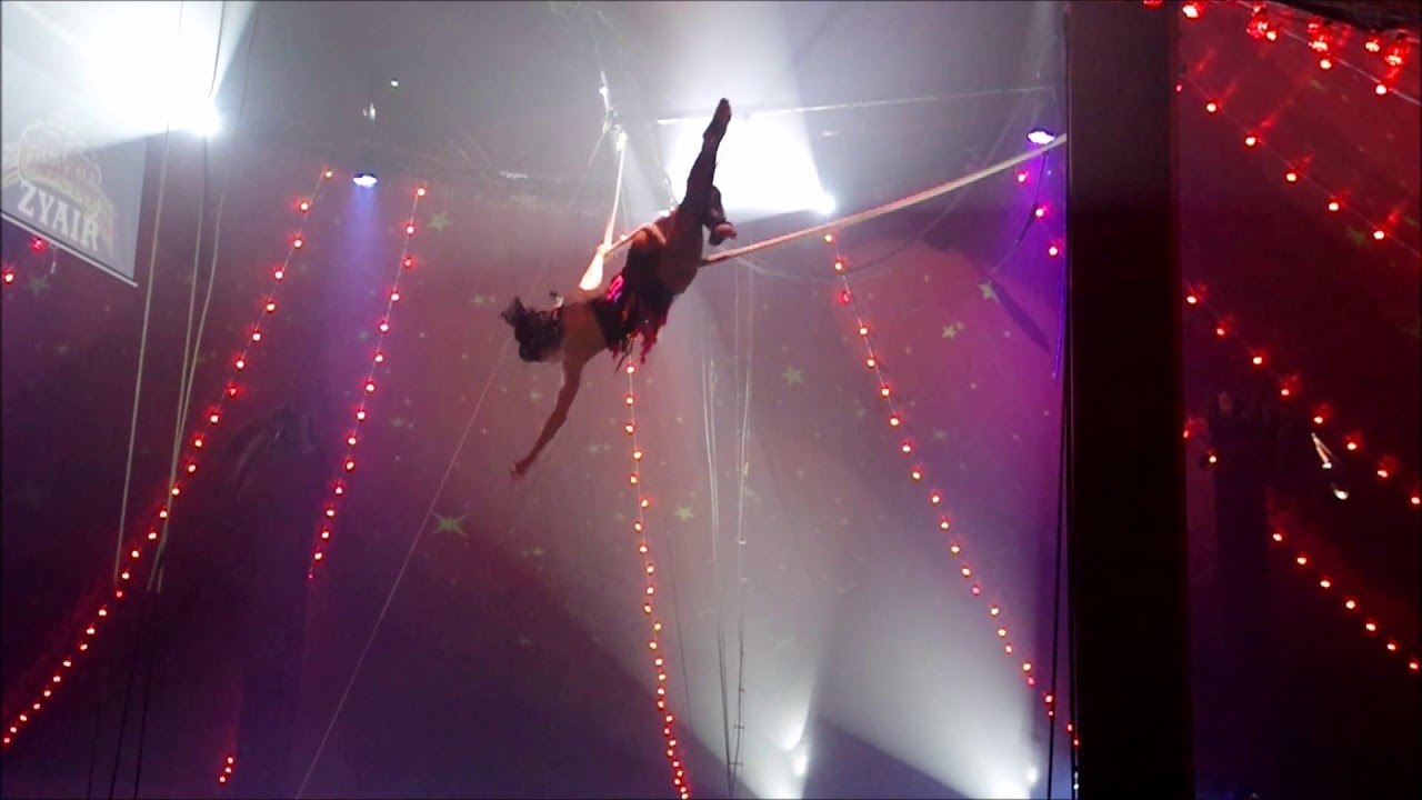 2017/04/22. Circus Zyair. - YouTube