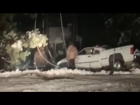 Grass valley snow power lines down 12/27/21 Alta Sierra - YouTube