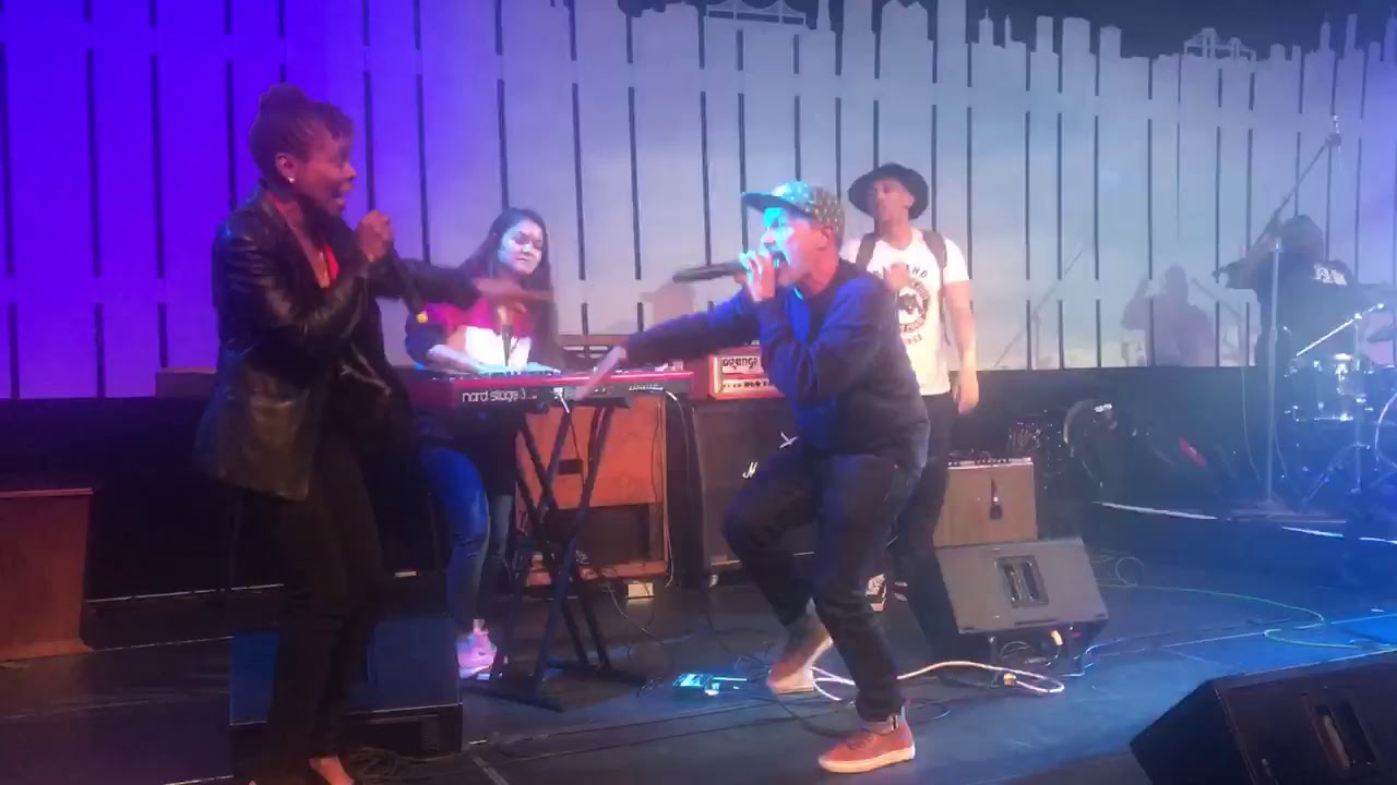 D.Wolf rapping with Phife's widow, Deisha Head-Taylor during Undercover ...