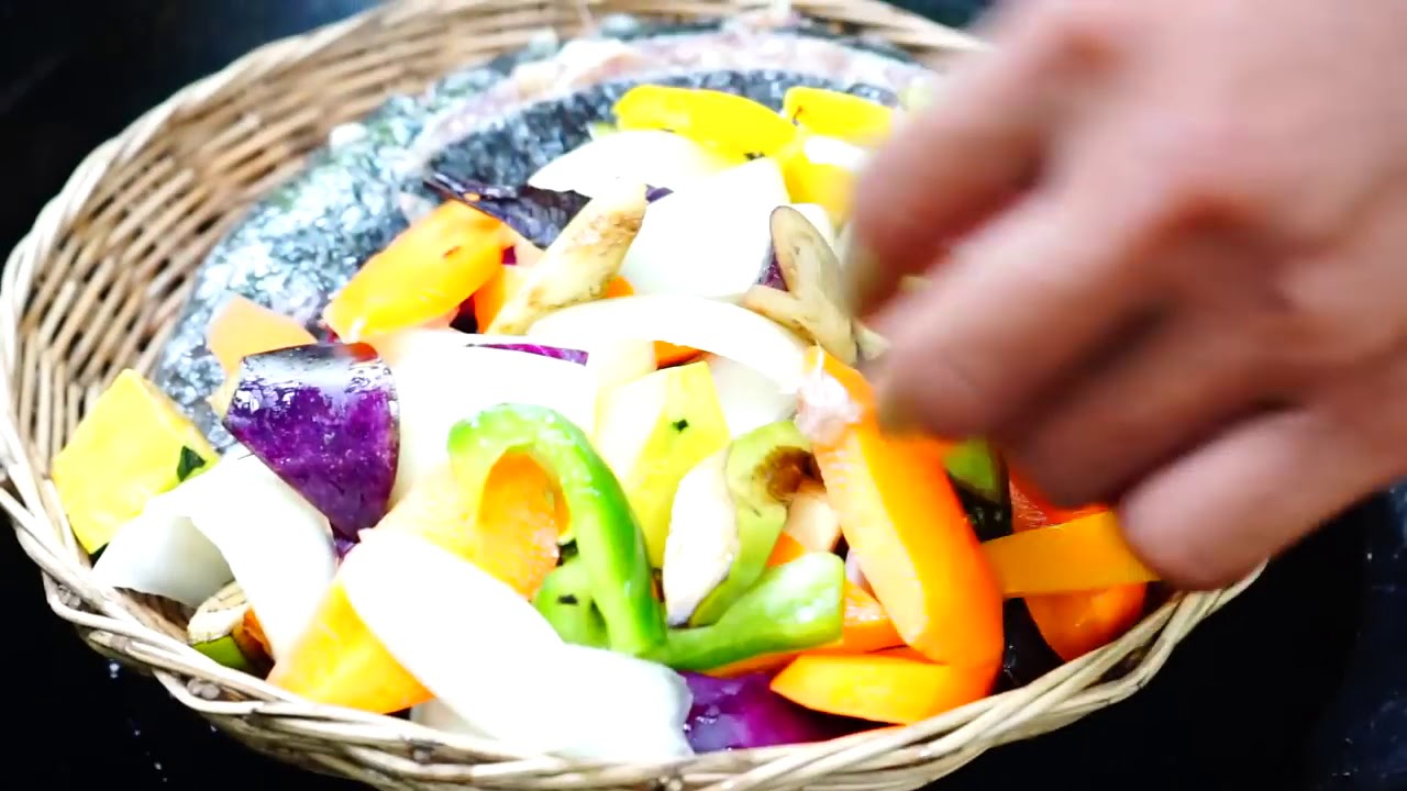 Prepare Steam Fish with Hot Chili Sauce Recipe Cooking River Fish for ...