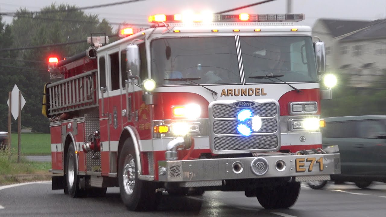 Arundel Volunteer Fire Department Engine 71 Responding - YouTube