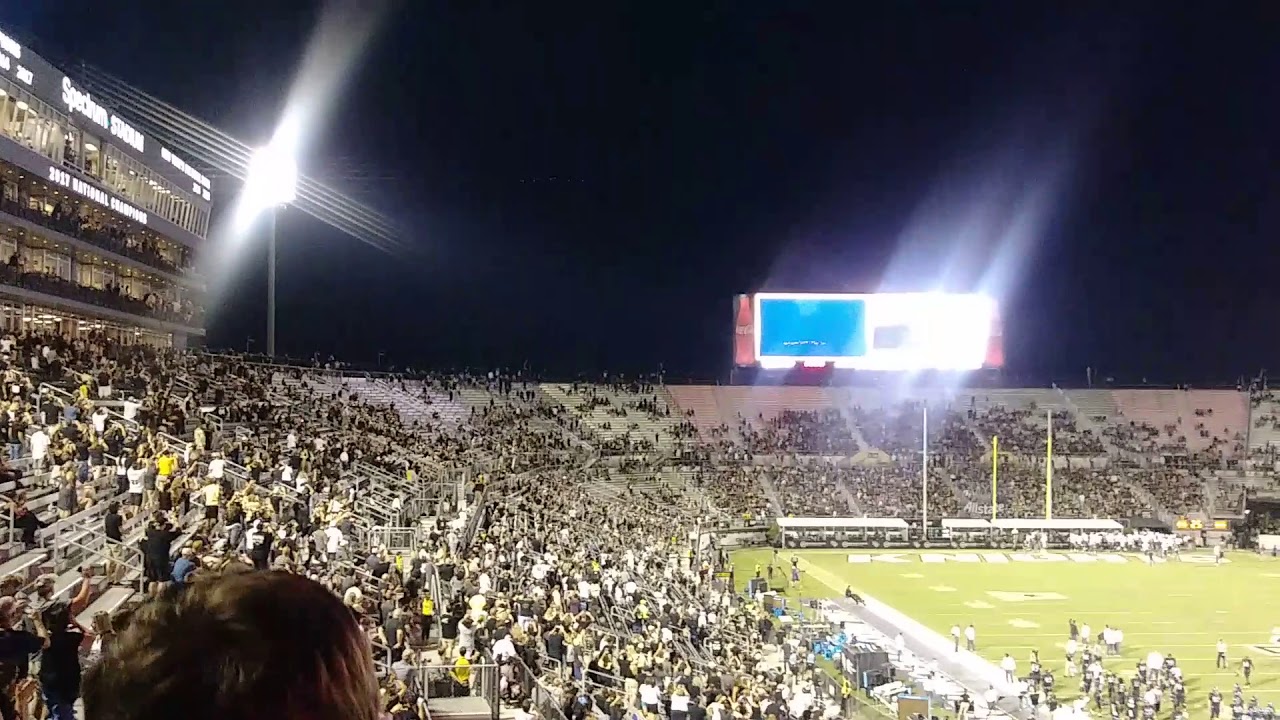 A10 Flyover at UCF/Temple Football Game - YouTube