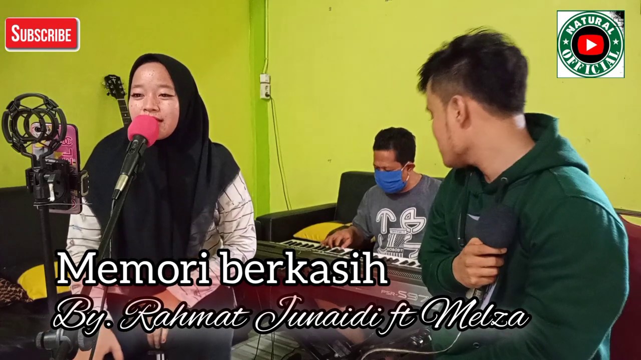 (Romantis bangetttt)memori berkasih/cover Rahmat junaidi ft Melza/naturalofficial - YouTube