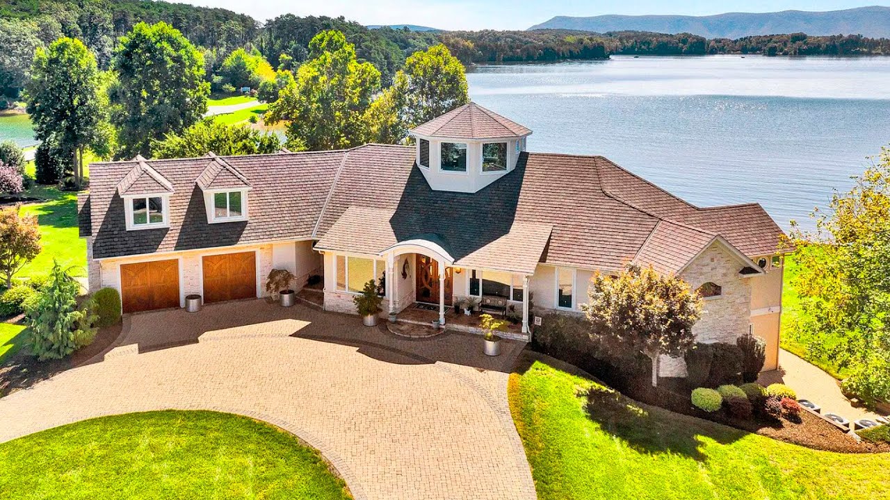 $3,450,000 expensive house tour overlooking Mount Smith and lake in ...