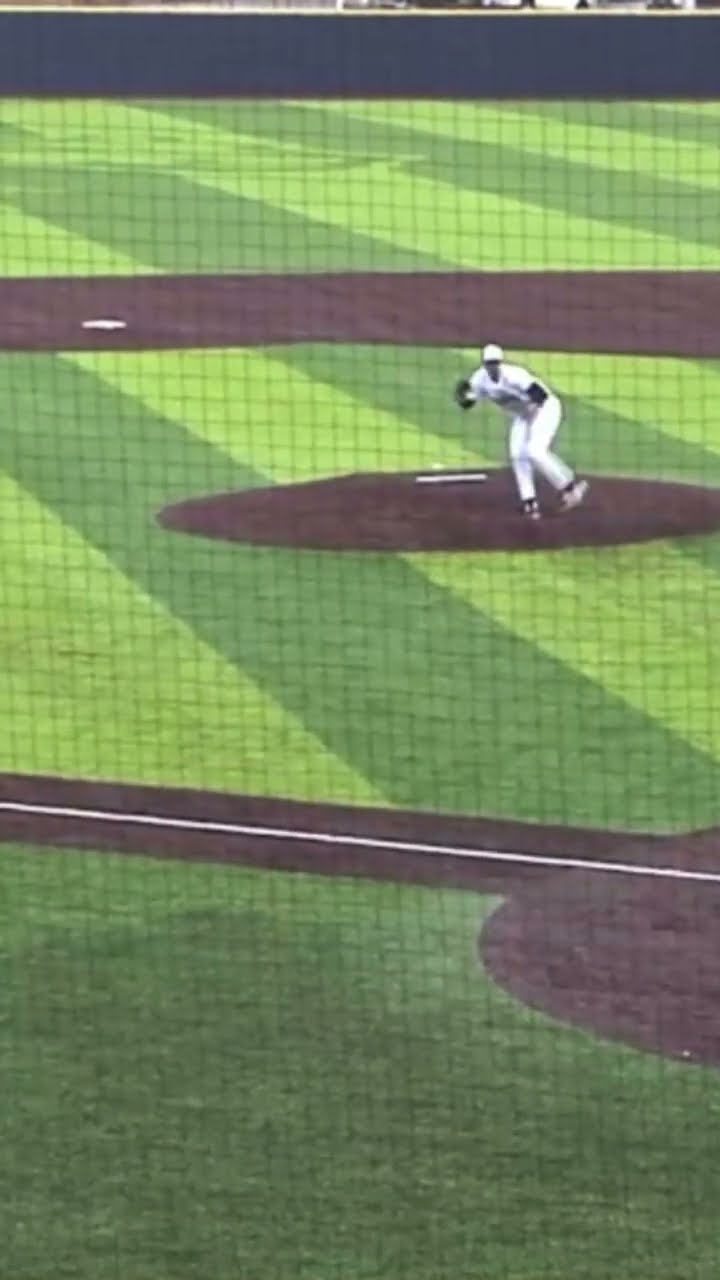 Aaron nice play on the run for Hillsdale - YouTube