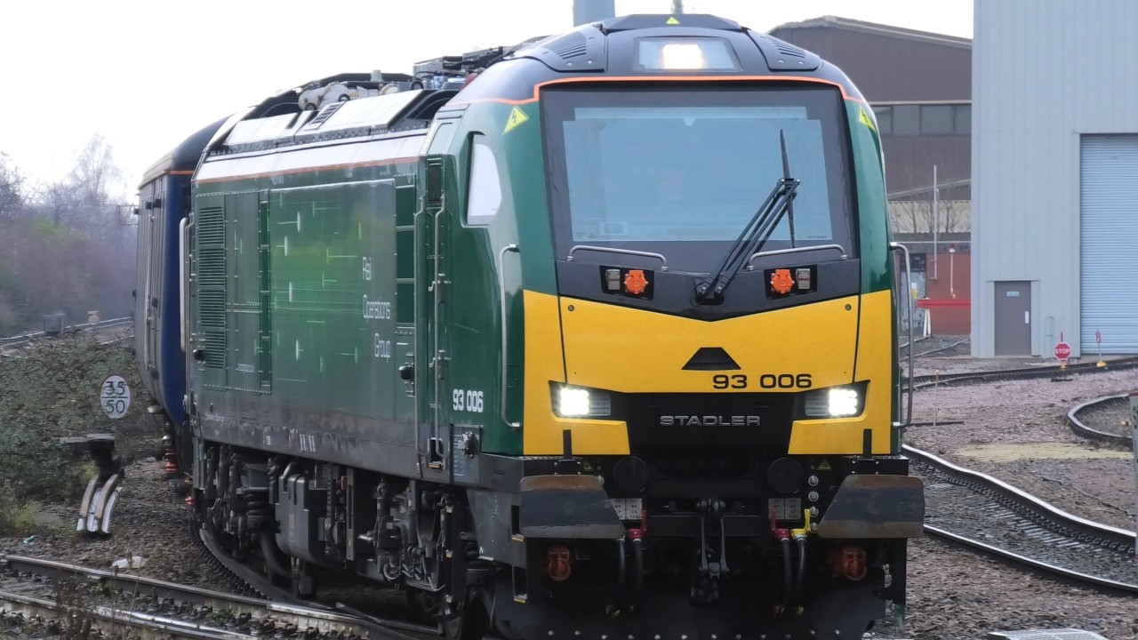ROG Class 93 Locomotives - 93006 & 93008 Drags Ex TFW Class 175s ...