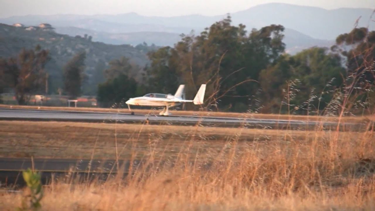 Long EZ Fly By & Low Pass - YouTube
