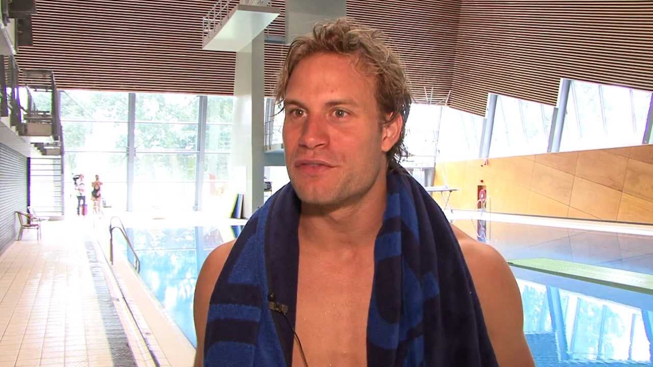 Dirk Taat wordt teruggefloten | Sterren Springen Op Zaterdag - YouTube