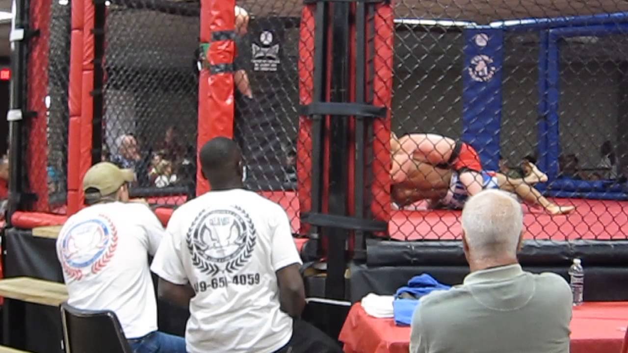 Kyle MMA Debut - Rd 1 - YouTube