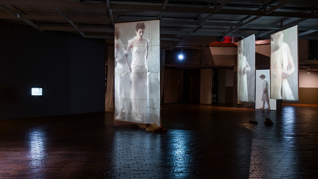 Video oficial 'Cronotopías' de Silvia Rivas - YouTube