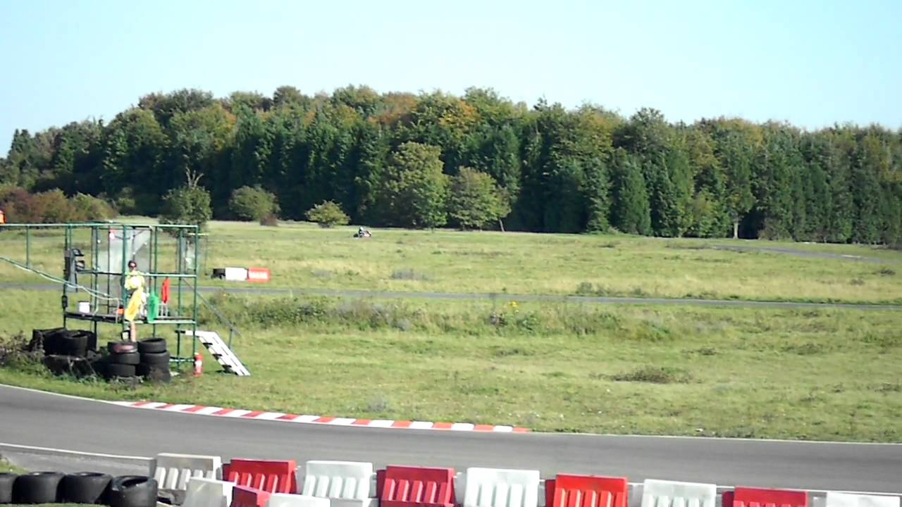 Forest Edge Karting with H (8) n Smallz (28) - YouTube