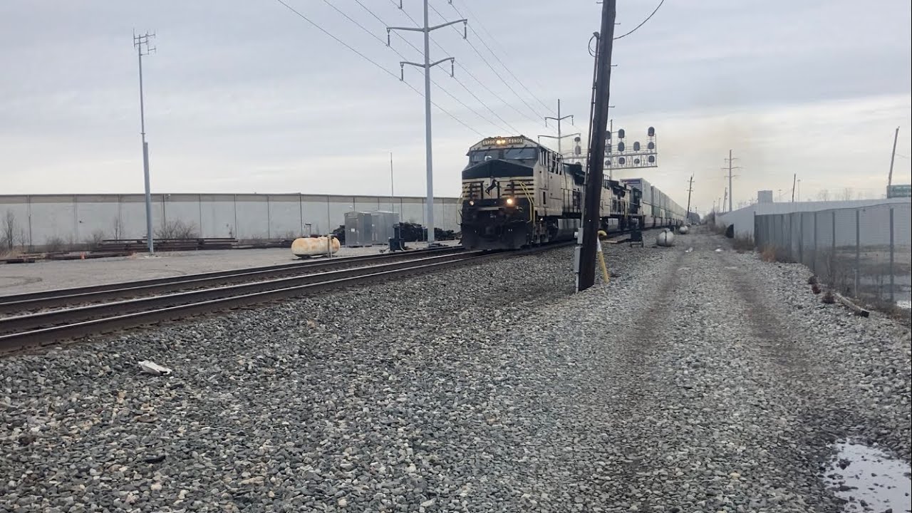 5 Big and Fast Trains only at Valley Crossing - YouTube