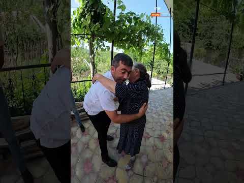 2004 məzunları 20 il sonra yenidən bir arada. Dəyərli Suqra müəllimə ilə görüş. Allah qorusun.