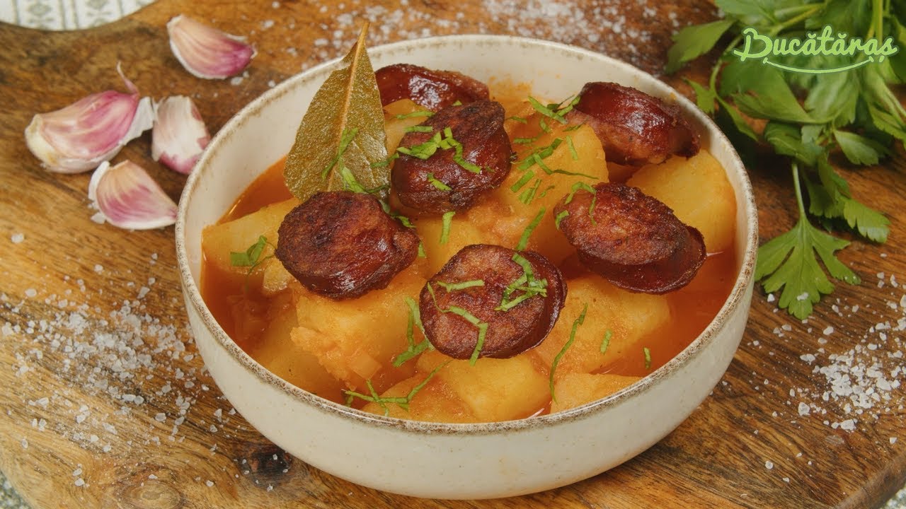 MANCARICA DE CARTOFI CU CARNATI - Reteta perfecta pentru un pranz ...