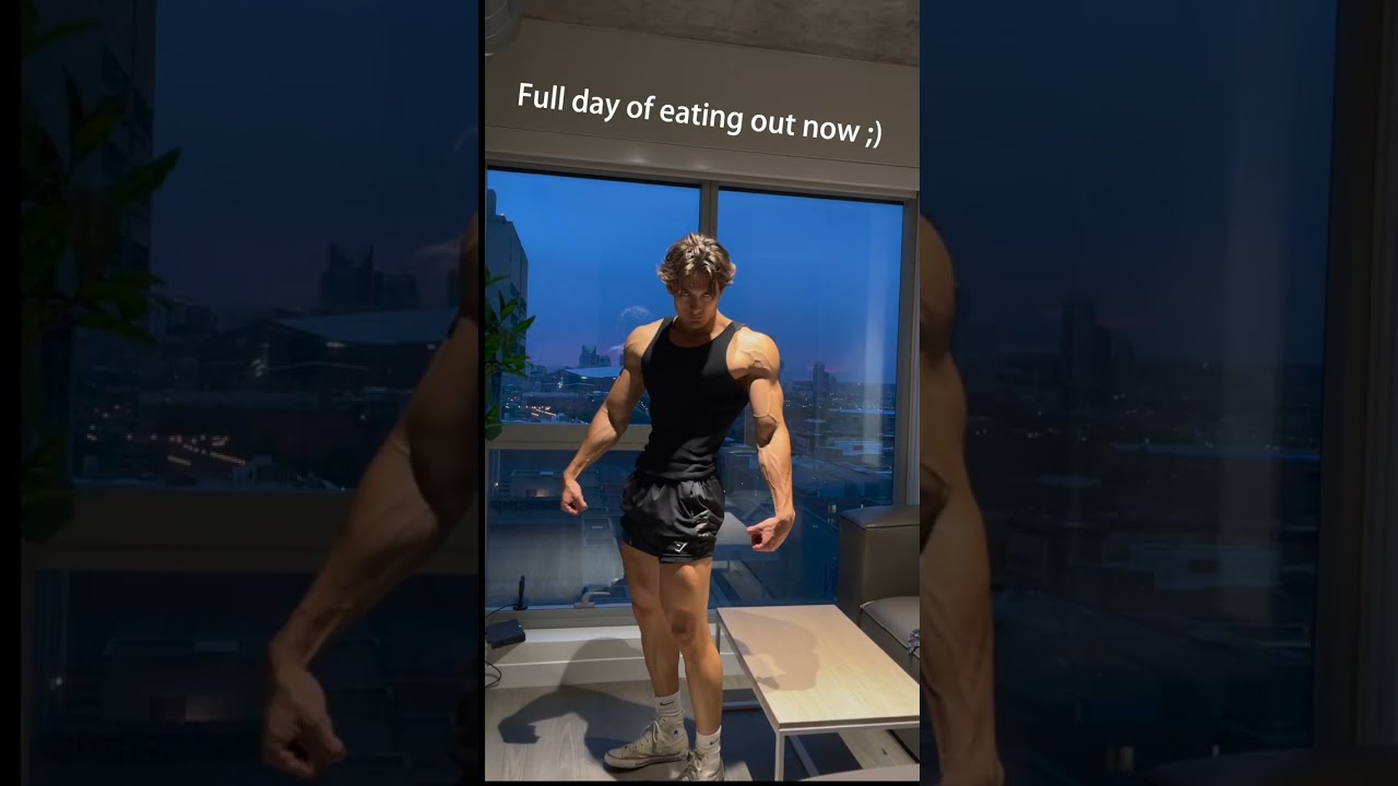 Bodybuilder VS Patrick Bateman - YouTube