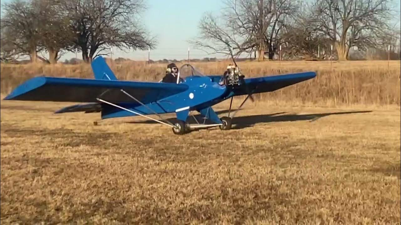 Mini Max ultralight airplane taxing down grass runway - YouTube