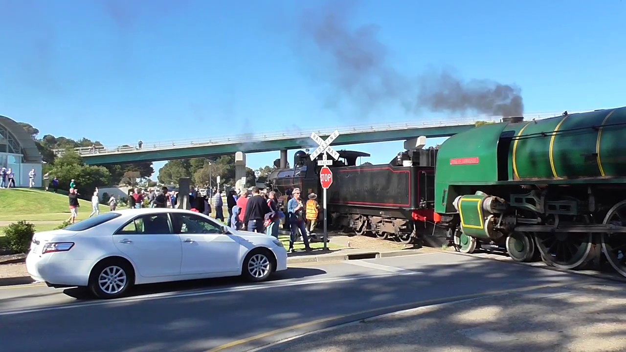 621 & Rx207 Shunting the First Class Experience & the Southern ...