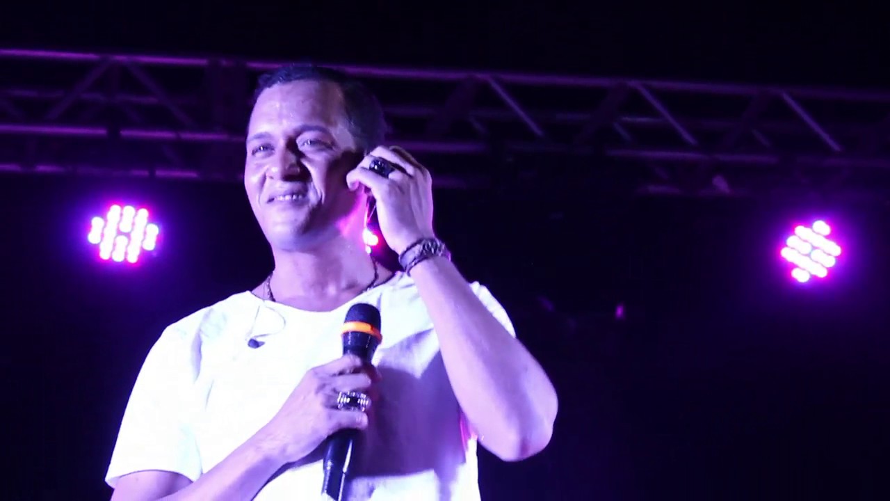 LÉO LUÃ E NB - UMA PEQUENA PRÉVIA DO DVD PROMOCIONAL - YouTube