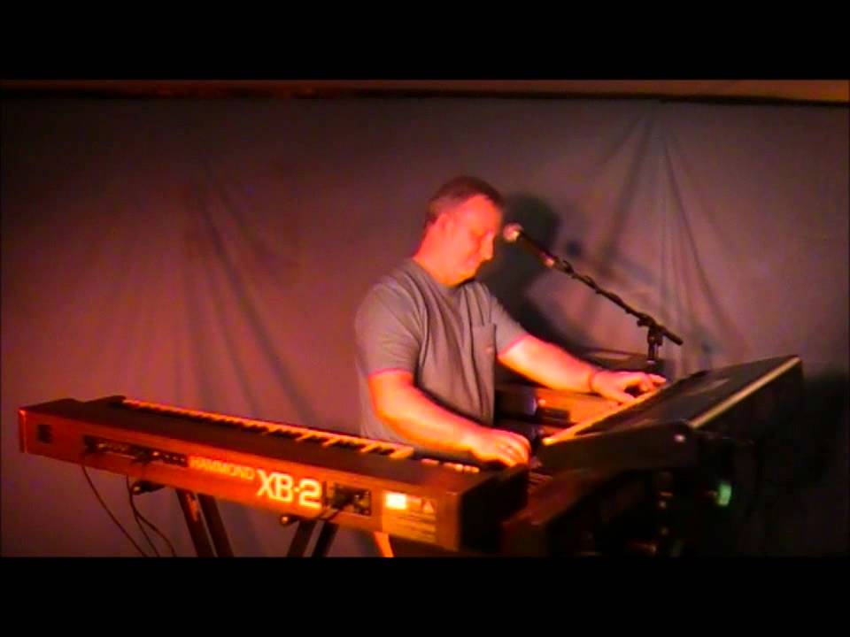Mick Rose - Keyboard Player / Singer - YouTube
