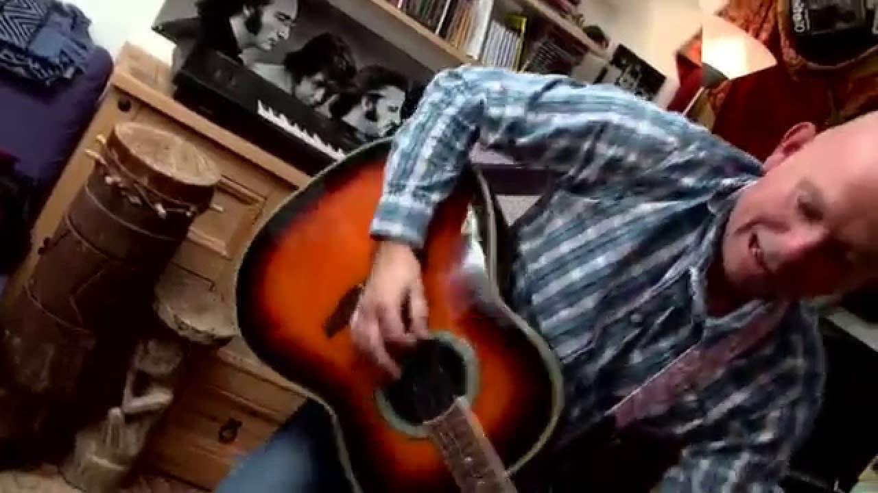 David Bowies Heroes. Acoustic Guitar Lesson. Video - YouTube