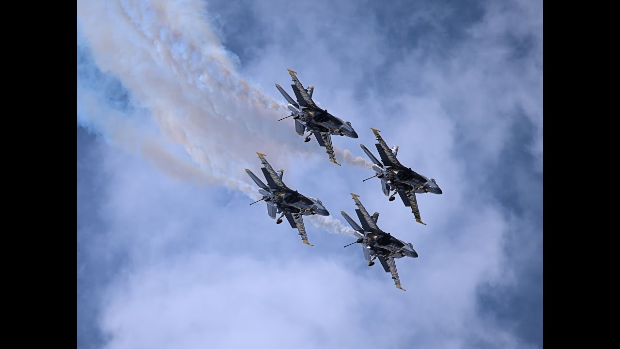 Blue Angels Over Chicago Skyline - YouTube
