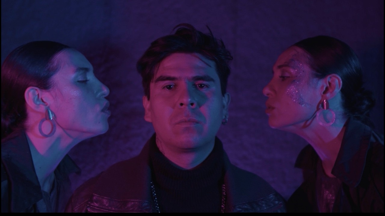 Karen Lopez - Termodinámica Video Oficial feat Carlos Flat - YouTube